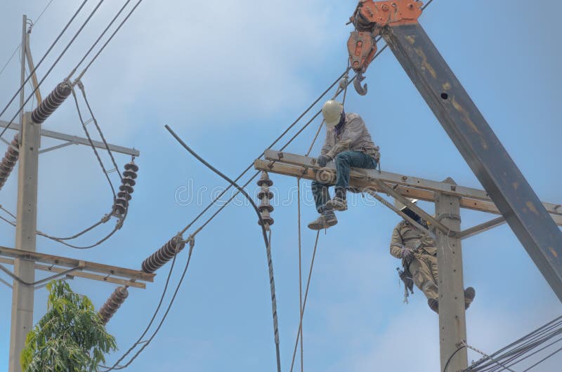 Men Blue Hardhat Fixing Electrical Stock Photos - Free & Royalty-Free ...
