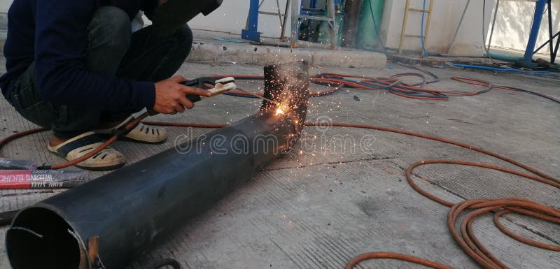 585 Pipe Tightening Stock Photos - Free & Royalty-Free Stock Photos ...