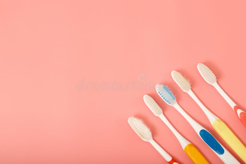 Techniques for Storing Toothbrushes and Cleaning Brushes Tion of Germs ...