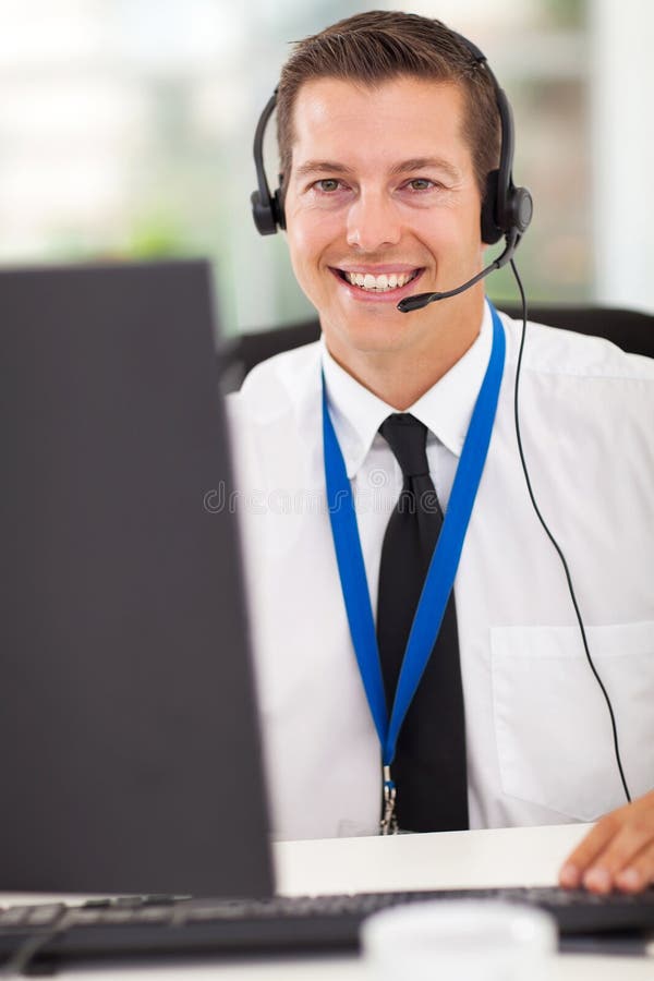 Gruppe Von Personen, Die in Call-Center Arbeitet Stockbild - Bild von ...