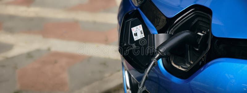 Technological Advancement Rechargeable EV Car Using Alternative Clean ...