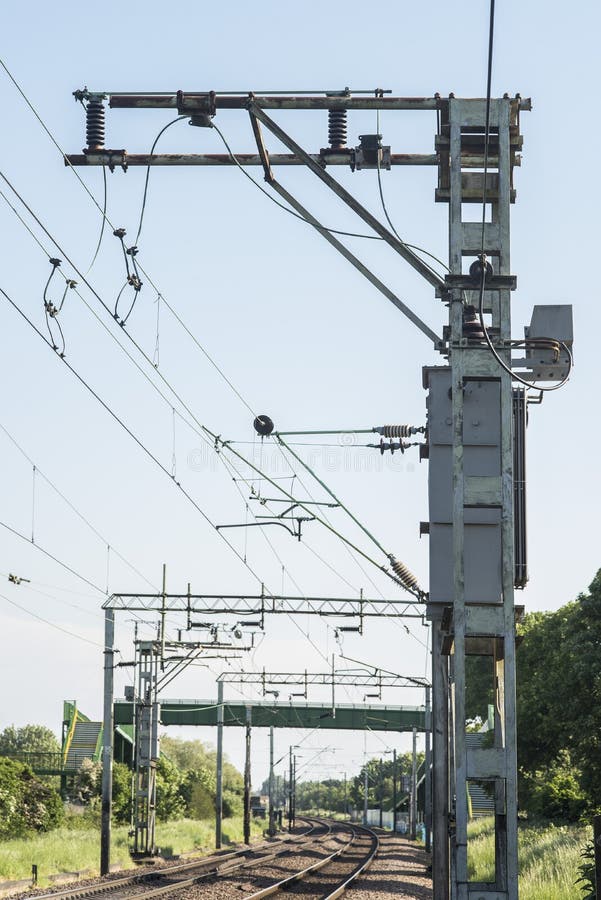 Technology: Overhead Electrified Train Tracks / Railway Lines ...