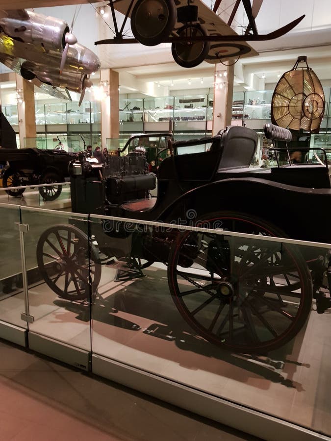 Technology of yesteryear editorial image. Image of science - 133281100