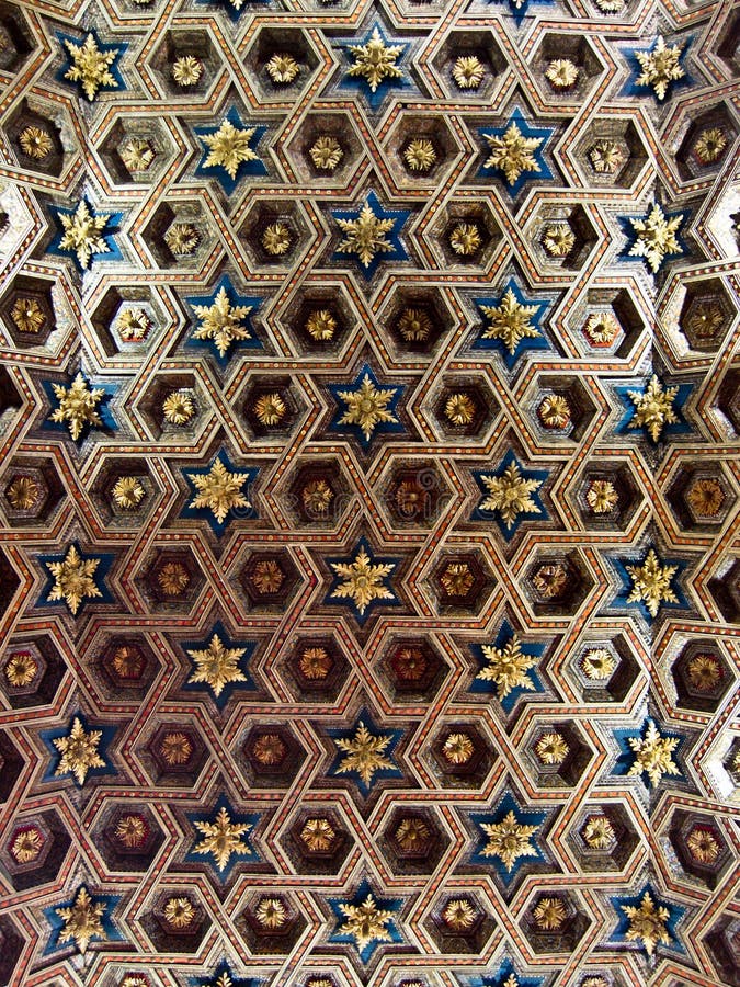 Techo Artesonado Mudéjar En La Iglesia De San Esteban De Castromocho ...