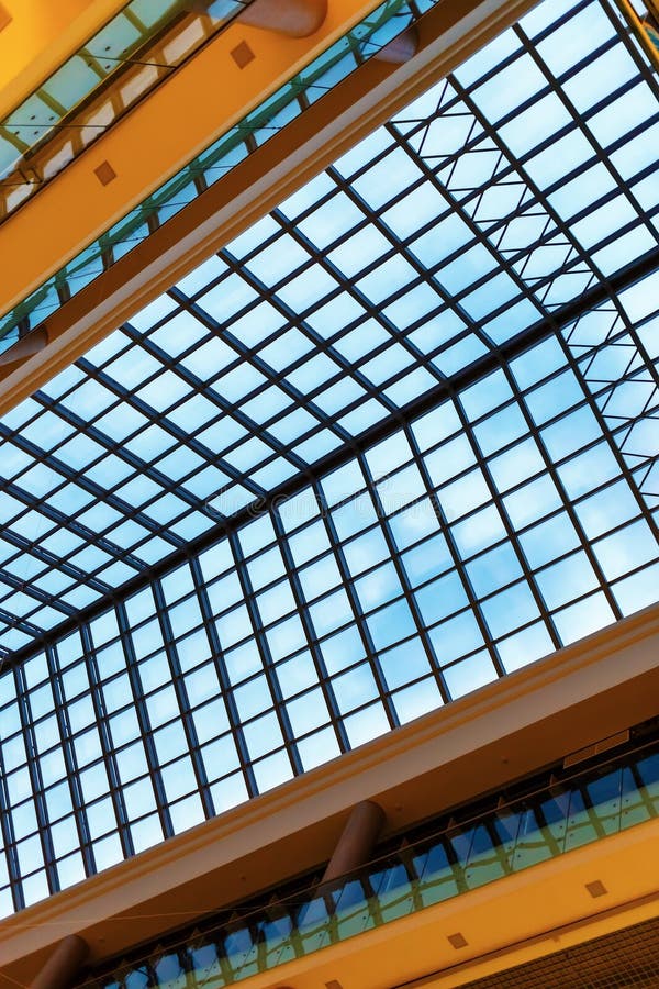 Techo De Un Edificio Moderno Imagen de archivo - Imagen de creatividad ...