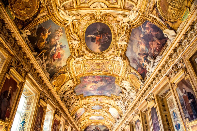 Interior Del Museo Del Louvre Imagen de archivo editorial - Imagen de ...