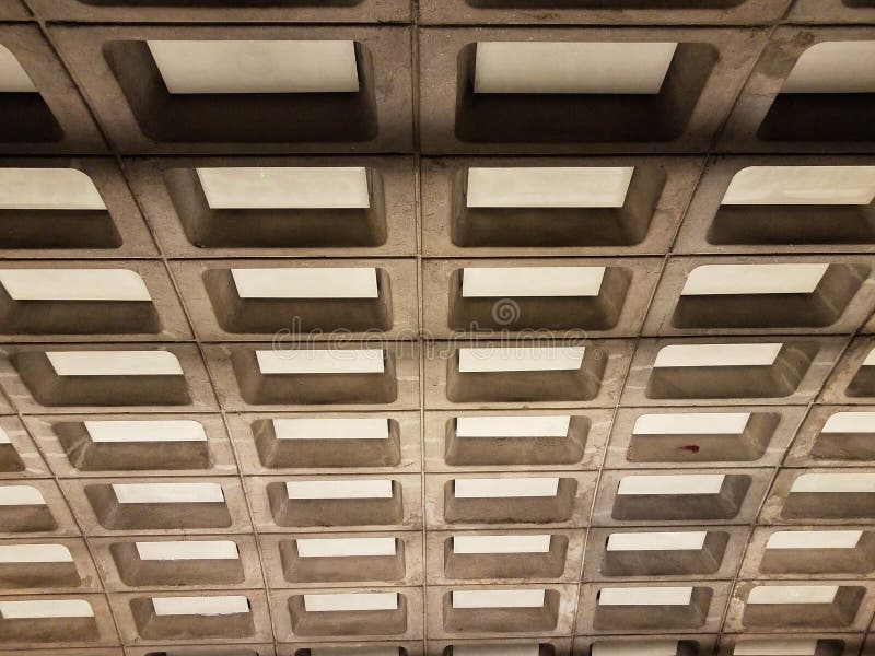 Techo Rectangular De Cemento Gris En El Edificio Imagen de archivo ...