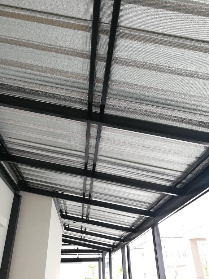 Techumbre De La Chapa Y a Prueba De Calor Imagen de archivo - Imagen de ...