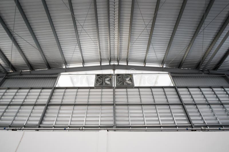 Techumbre del metal foto de archivo. Imagen de planta - 48571844