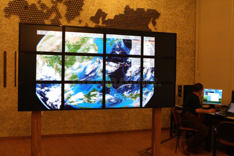 Tecnología Multimedia, Pared Video Fotografía editorial - Imagen de ...