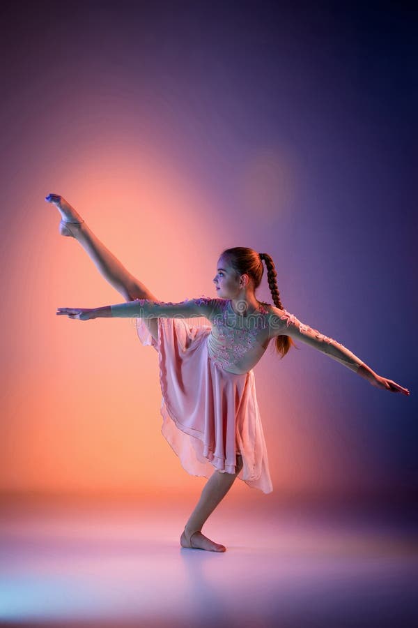 The Teen Modern Ballet Dancer Stock Photo - Image of movement, dancer ...