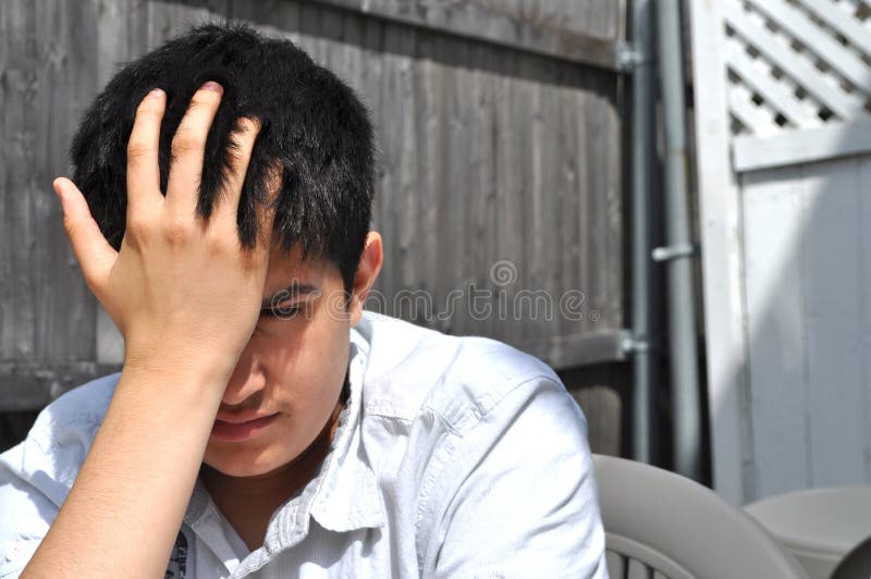 Ragazzo disperato immagine stock. Immagine di sensibilità - 19440019