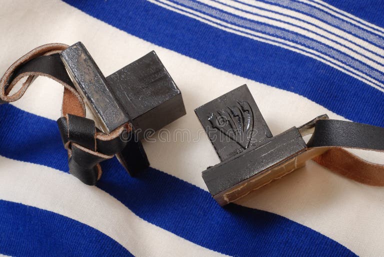 2,105 Tefillin Immagini Stock Photos - Free & Royalty-Free Stock Photos ...