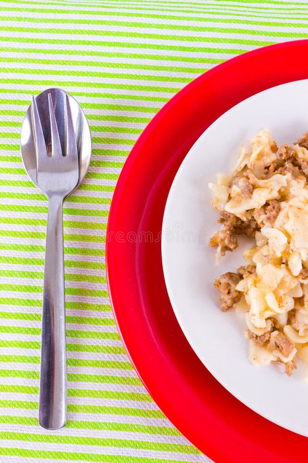 Teigwaren Mit Gebratenem Hackfleisch Stockfoto - Bild von küche ...