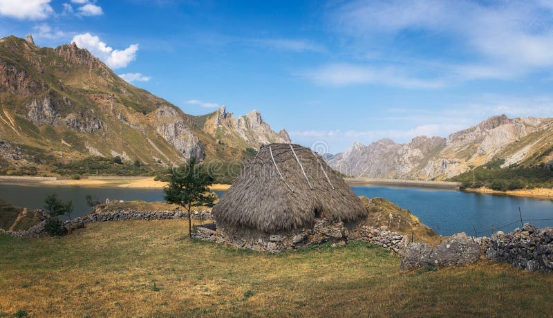 Teito, Ancient Hut in Lake Valley Stock Image - Image of mountain ...