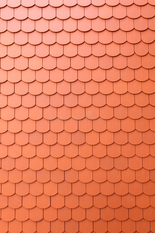 Teja Roja En El Tejado De Una Casa Privada Foto de archivo - Imagen de ...