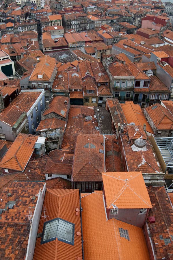 Tejados rojos imagen de archivo. Imagen de romance, ciudad - 11645795