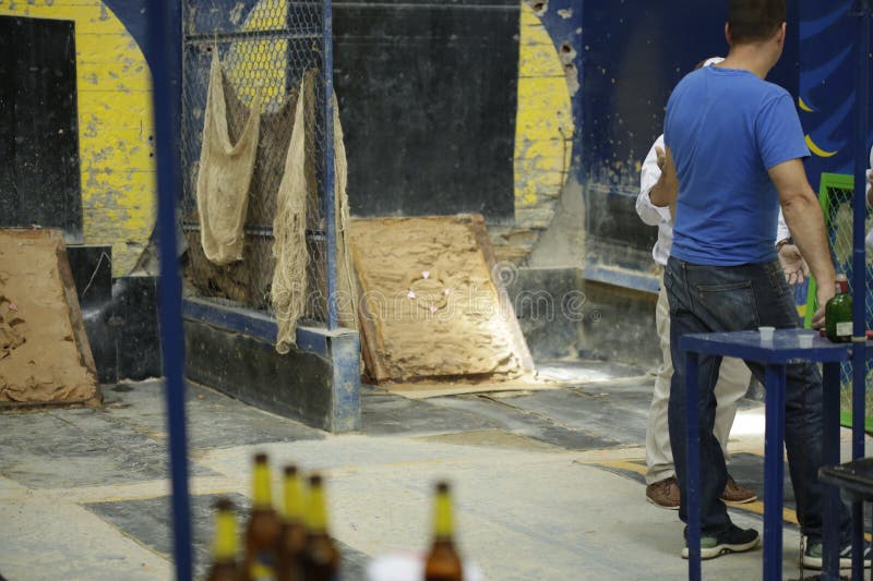 Tejo Game Board and Player, Tejo Boyacá Stock Image - Image of mecha ...