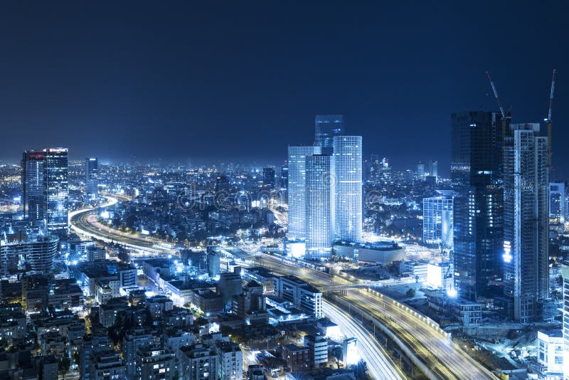 Tel. Aviv Skyline at Night, Wolkenkrabber Stock Foto - Image of licht ...