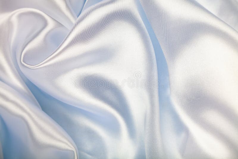 Tela De Seda Blanca Con Los Dobleces Imagen de archivo - Imagen de ...