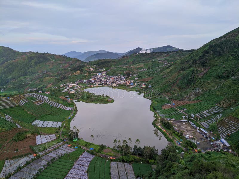 Telaga Cebong Sikuri Wonosobo Indonesia Foto de archivo - Imagen de ...