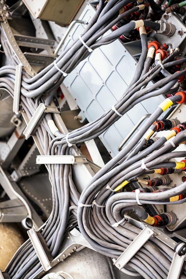 Telar viejo del cable foto de archivo. Imagen de cables - 51392938