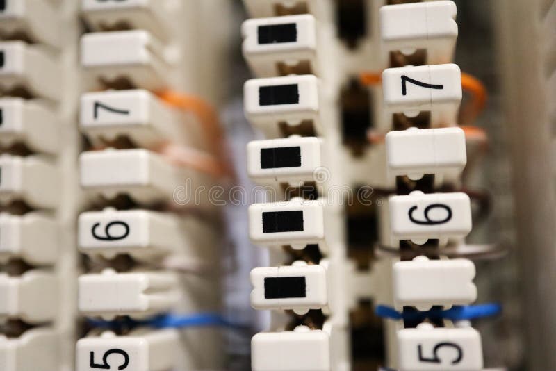 Telecom Quick Connect Punchdown Blocks with Colorful Solid Copper ...