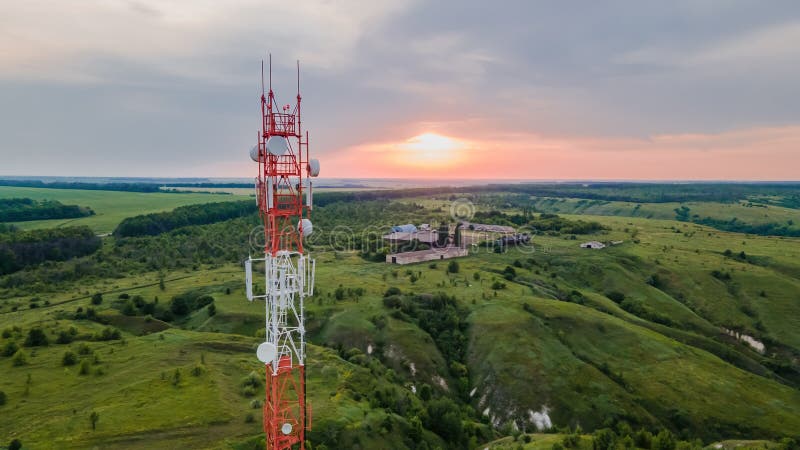 Telecom Tower Witn 4G Network, Telecomunication Base Station Stock ...