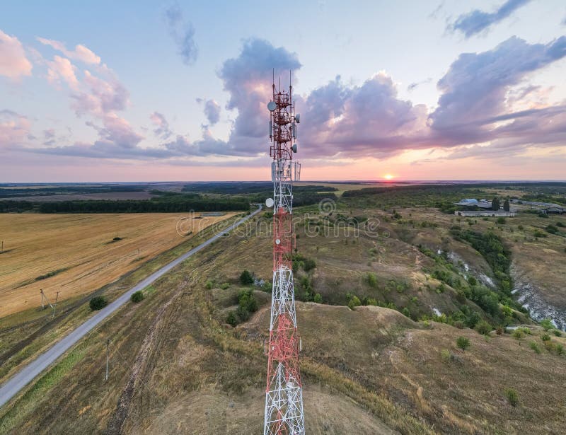 Telecom Tower Witn 4G Network, Telecomunication Base Station Stock ...