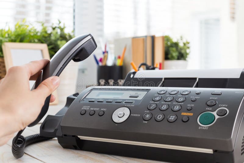 Telefax arkivfoto. Bild av maskin, trycka, hand, skrivare - 68307614