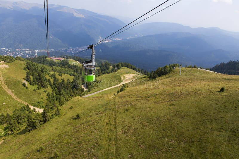 Teleferic foto de archivo. Imagen de cubo, antena, estacionamiento ...