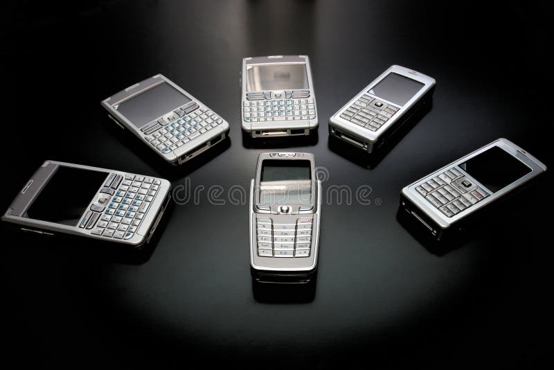 Telefoni immagine stock. Immagine di comunichi, chiamare - 1095927