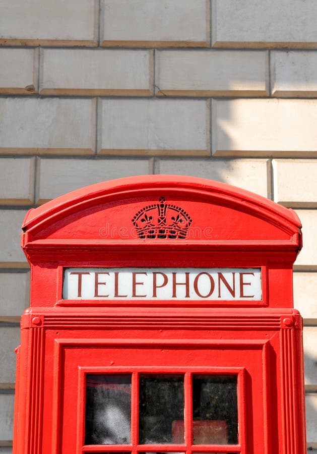 Embleem Op De Engelse Telefooncel Stock Foto - Afbeelding bestaande uit ...