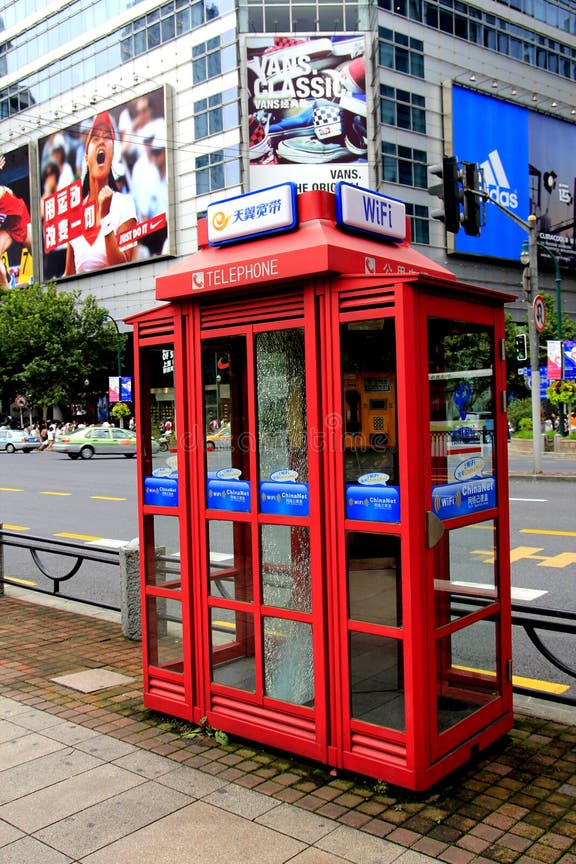 Telephone booth editorial photography. Image of people - 20816487