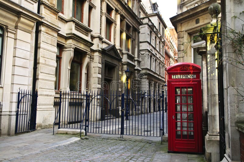Telephone box in London stock image. Image of surface - 10983123