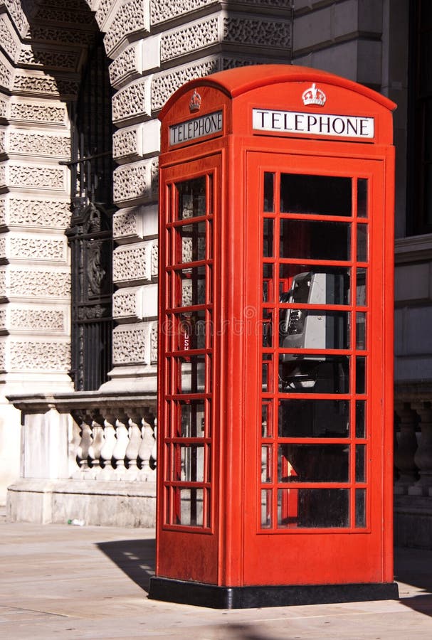 Telephone box in London stock image. Image of english - 16152811