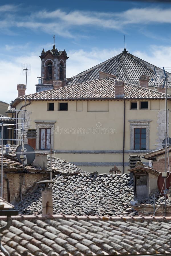 Telhas italianas foto de stock. Imagem de tijolo, estoque - 39792192