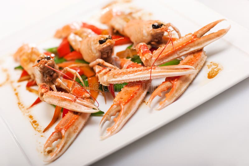 Teller mit Hummern stockfoto. Bild von nahrung, meeresfrüchte - 13447906