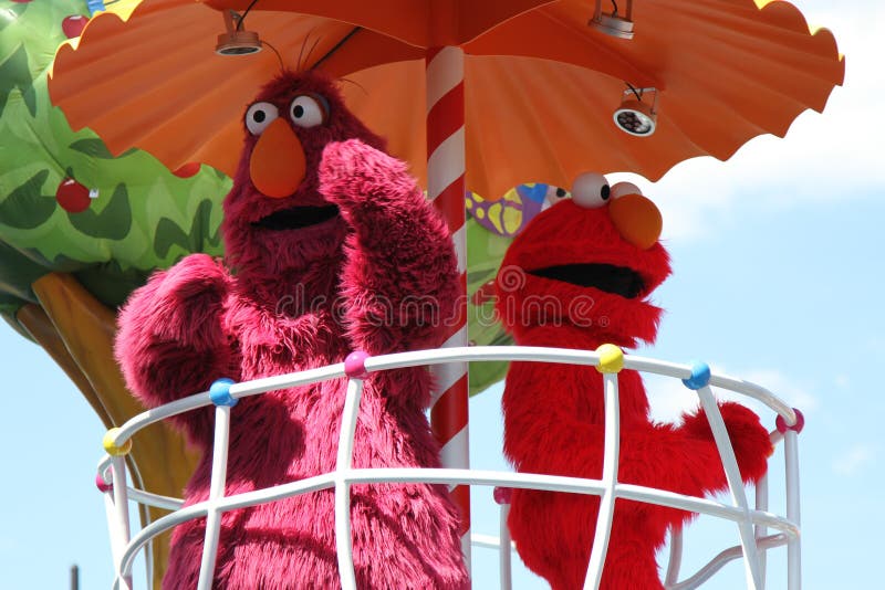 Oscar the grouch trash can editorial stock image. Image of sesame ...