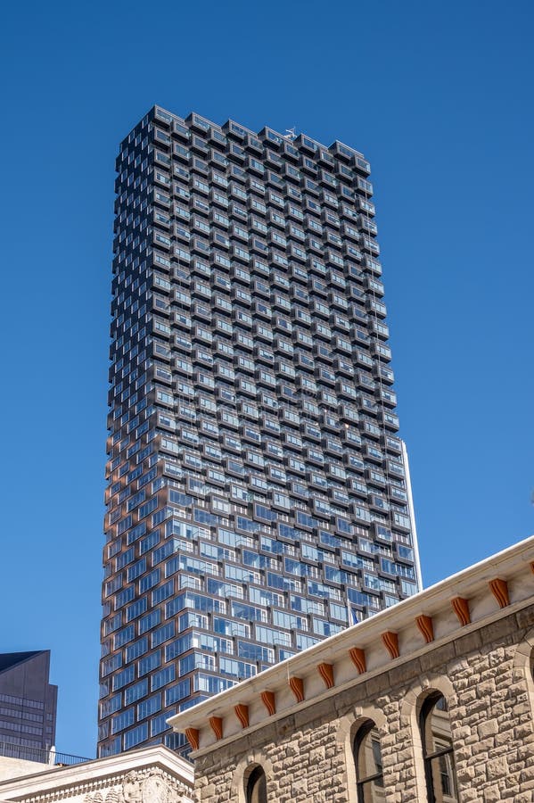 Telus Sky Tower in Calgary S Downtown Editorial Stock Photo - Image of ...