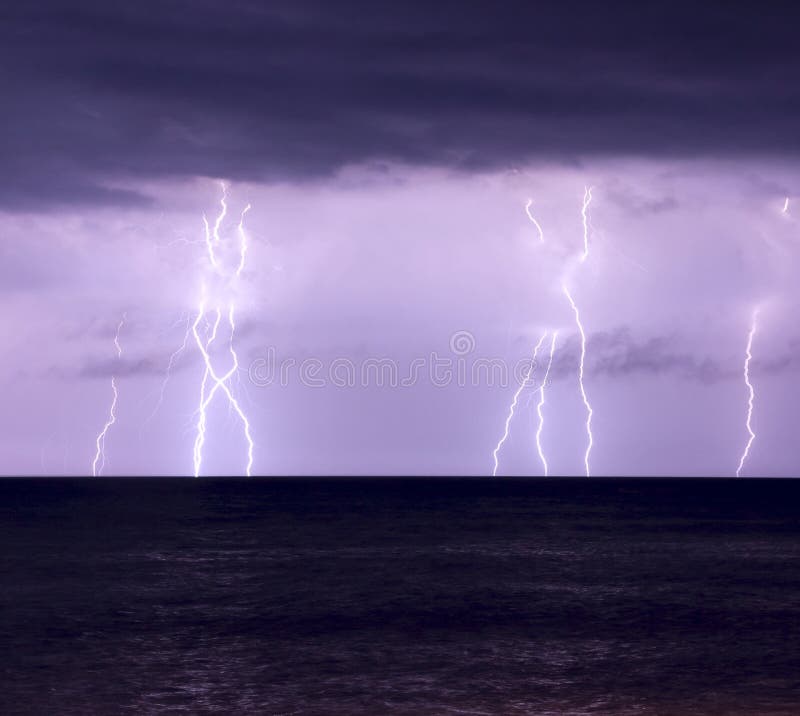 274 Photos de Tornade Foudre Mer - Photos de stock gratuites et libres ...