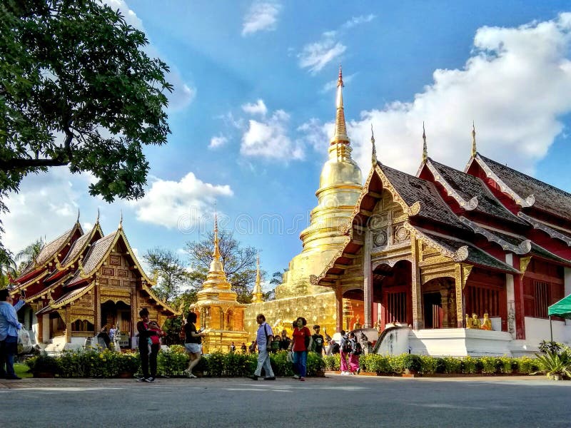 Tempel redaktionell foto. Bild av lopp, pagod, järnhand - 102712865