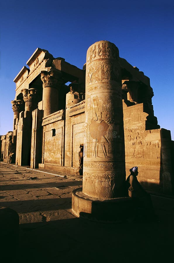 Tempel kom-Ombo stock foto. Image of egypte, hiërogliefen - 1270428