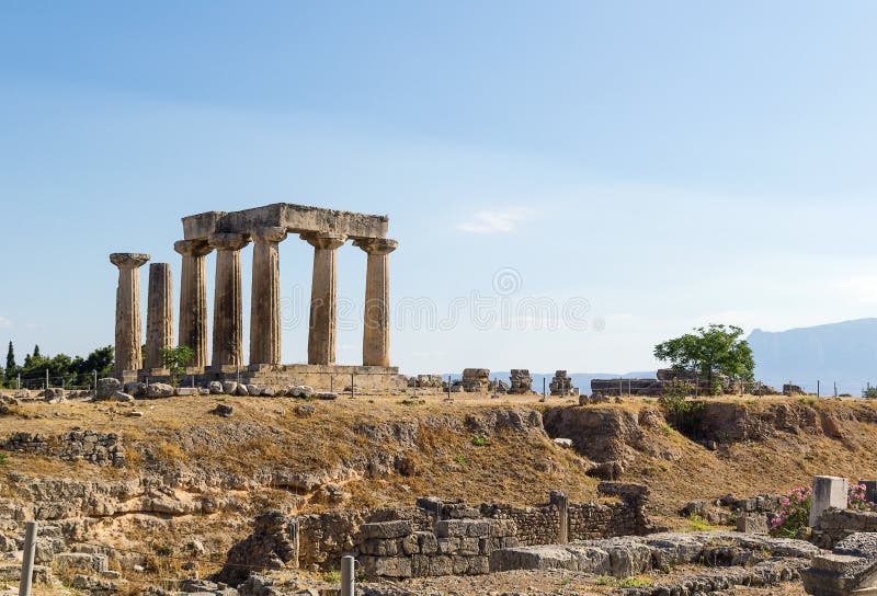 Tempel Van Apollo in Oude Corinth, Griekenland Stock Afbeelding - Image ...