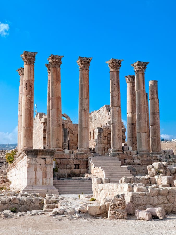 Tempel Van Artemis in Jerash, Jordanië. Stock Afbeelding - Image of ...