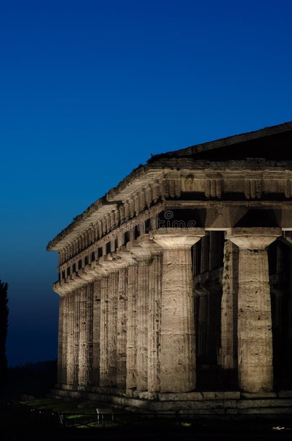 Tempel Van Hera II, Paestum Stock Foto - Image of tempel, romeinen ...