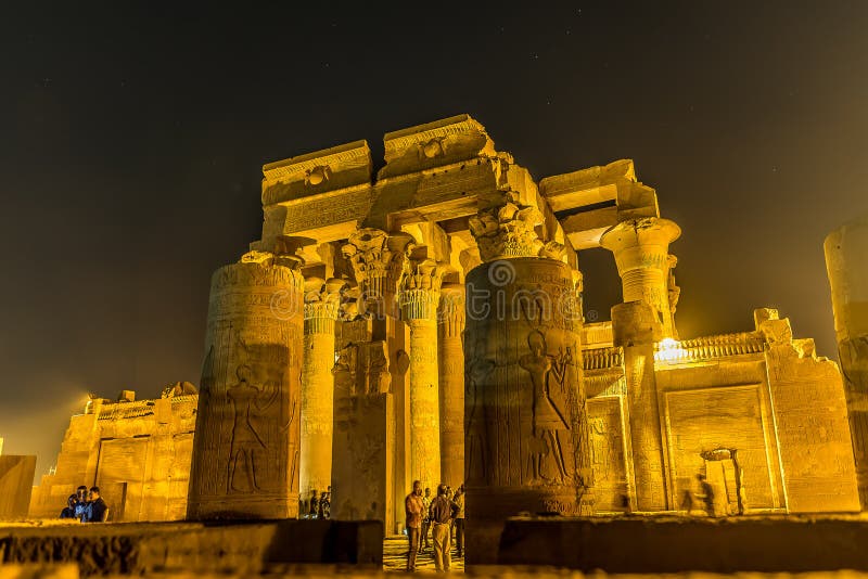 Kom ombo temple egypte stock afbeelding. Image of nijl - 185817759