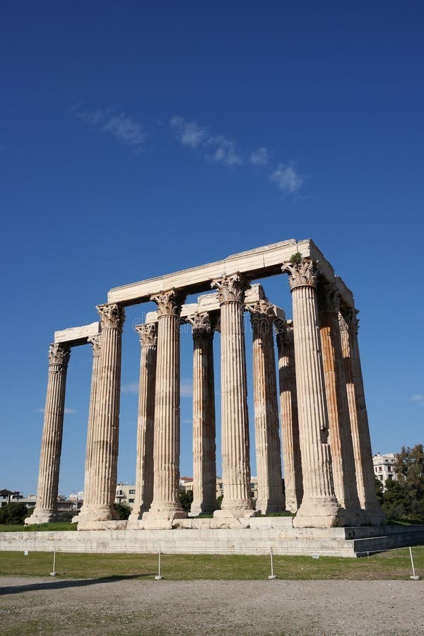 Tempel Van Olympian Zeus, Athene Stock Afbeelding - Image of blauw ...