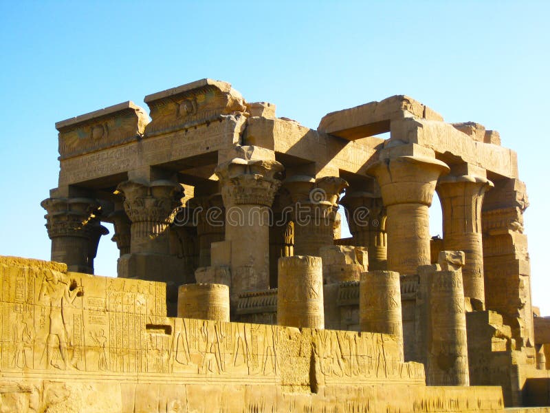 Tempel von Kom Ombo stockfoto. Bild von hieroglyphen - 11981644