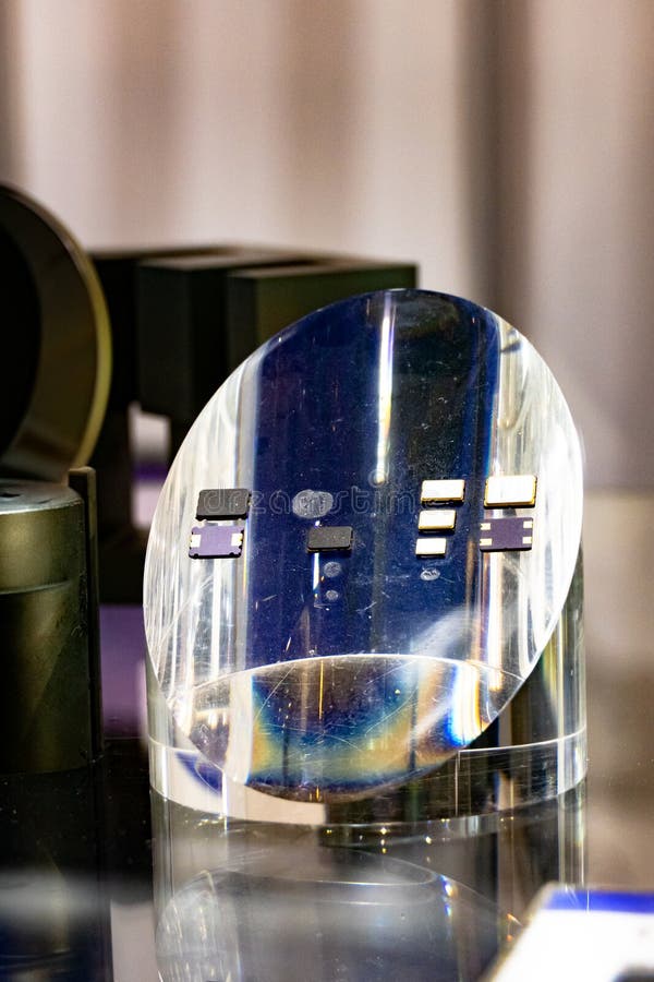 Temperature-compensated Quartz Oscillators and Resonators Stock Image ...